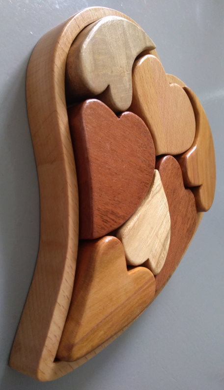 Couleurs bois: Casse tête cœur (1/1)